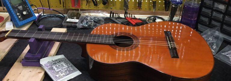 How to Prevent Temperature and Humidity Problems with Acoustic Guitars
