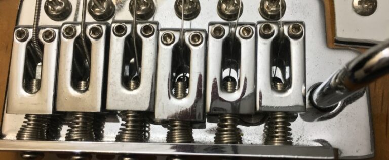 Stratocaster Tremolo Setup - What Is Floating vs Decked vs Blocked